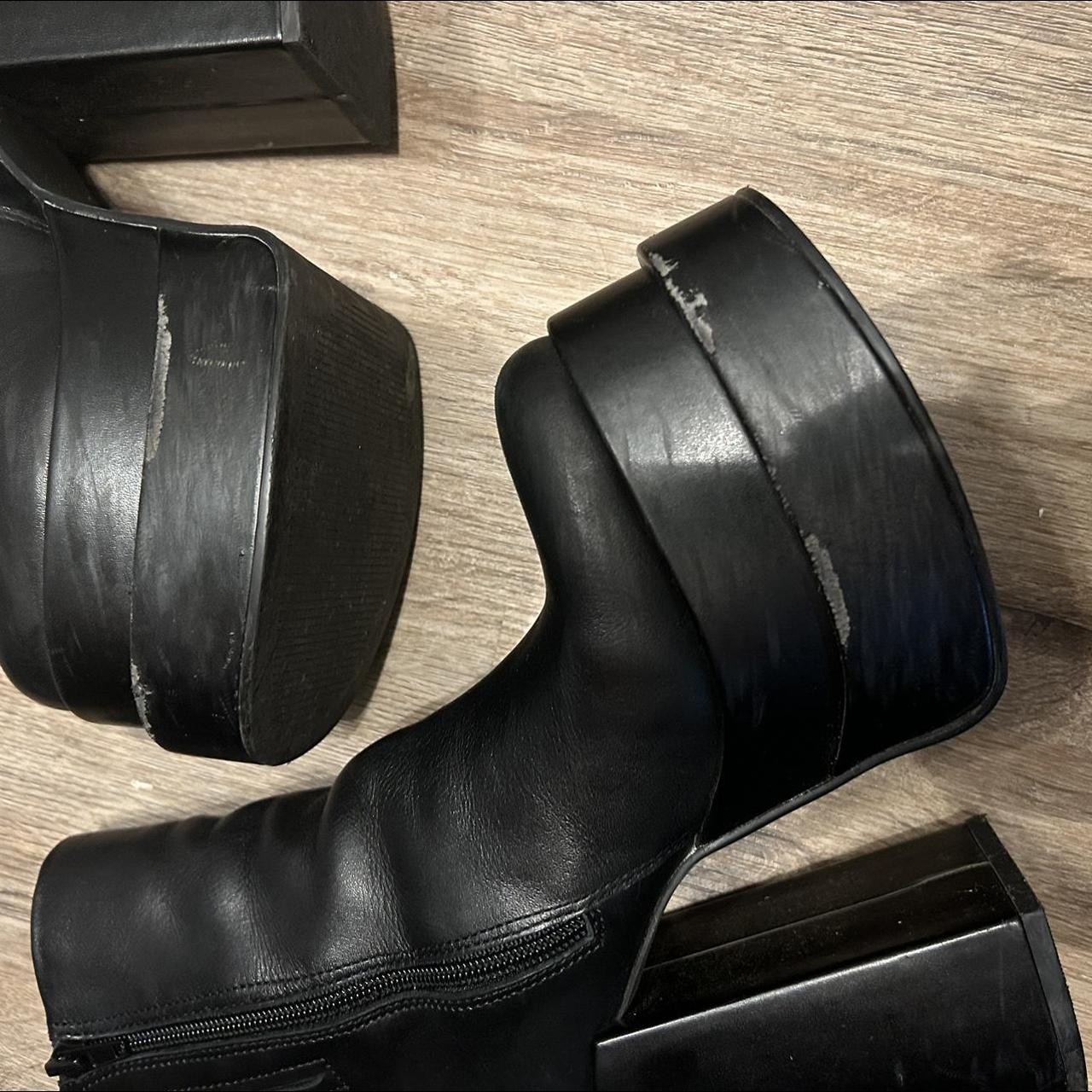 Steve Madden platform boots - Depop