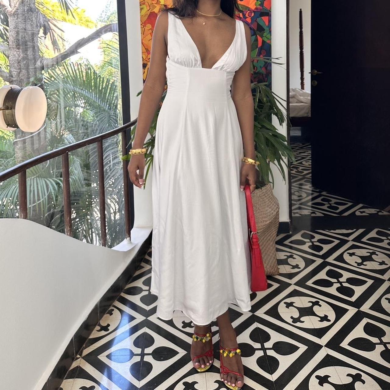 White flowy dress Meshki Fits xs or small So... - Depop