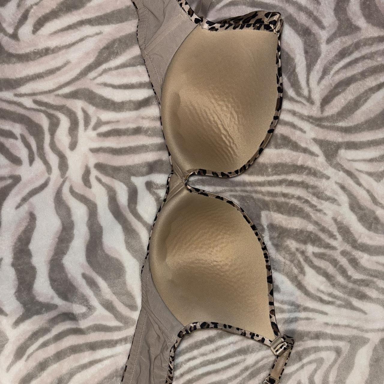 Leopard print plunge bra! no obvious signed of wear,... - Depop