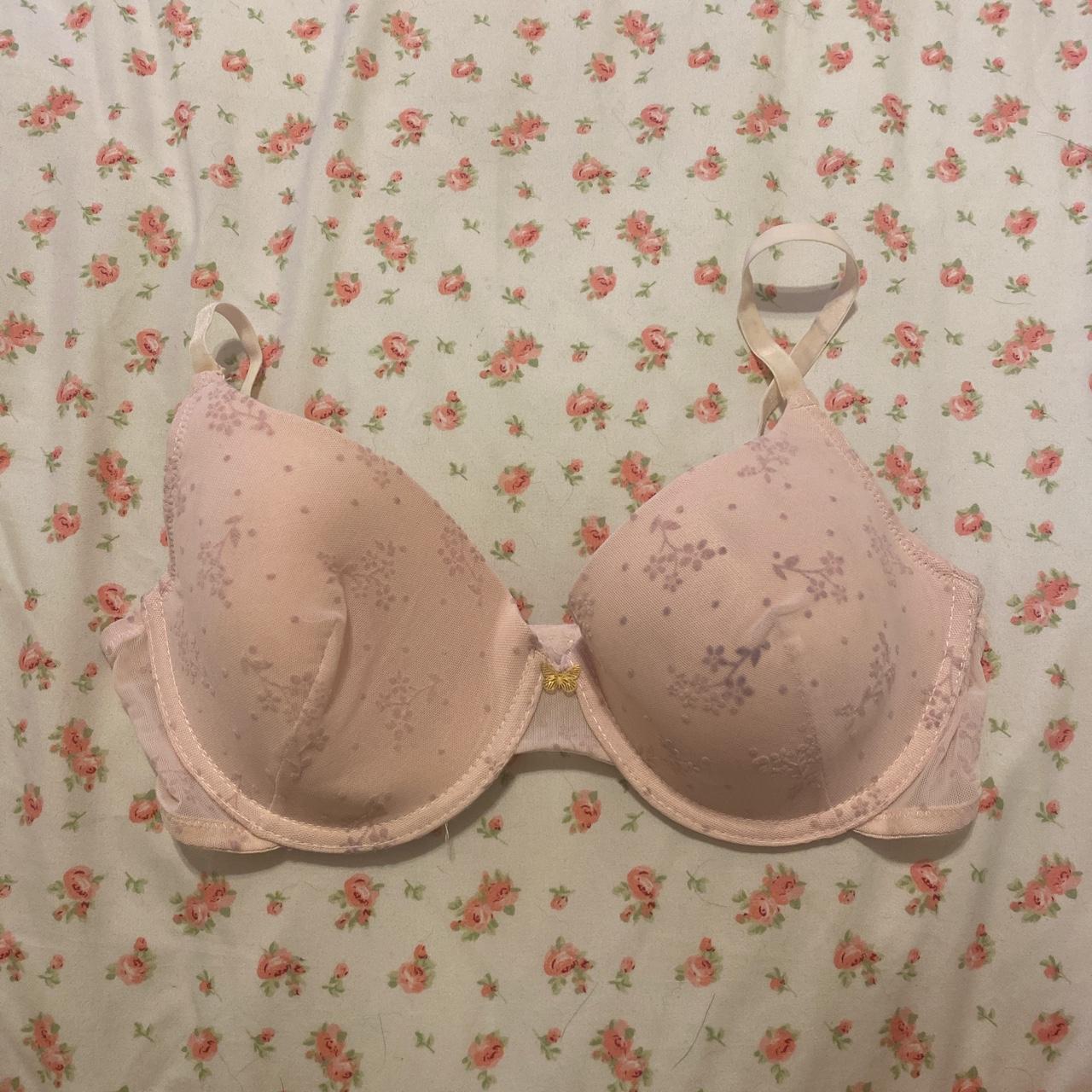 Jessica Simpson bra Worn maybe once or... - Depop
