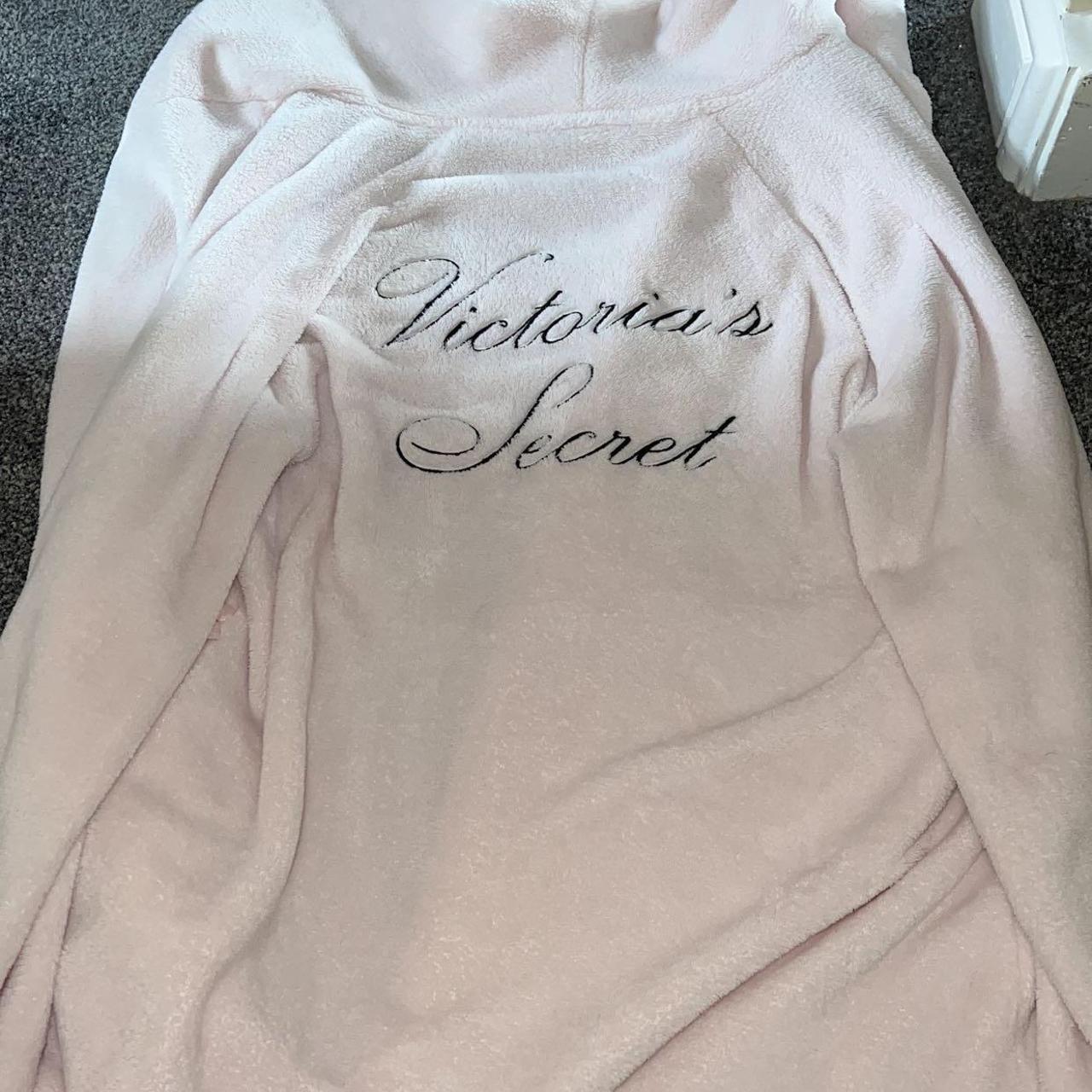 Light pink victoria’s secret dressing gown size xs/s - Depop