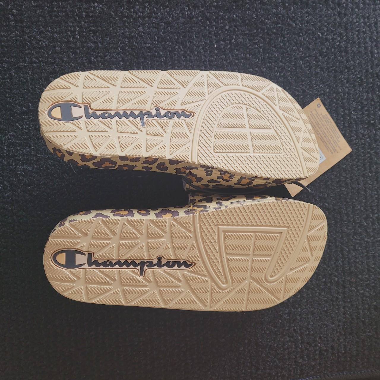 Champion Women's Tan and Black Slides | Depop