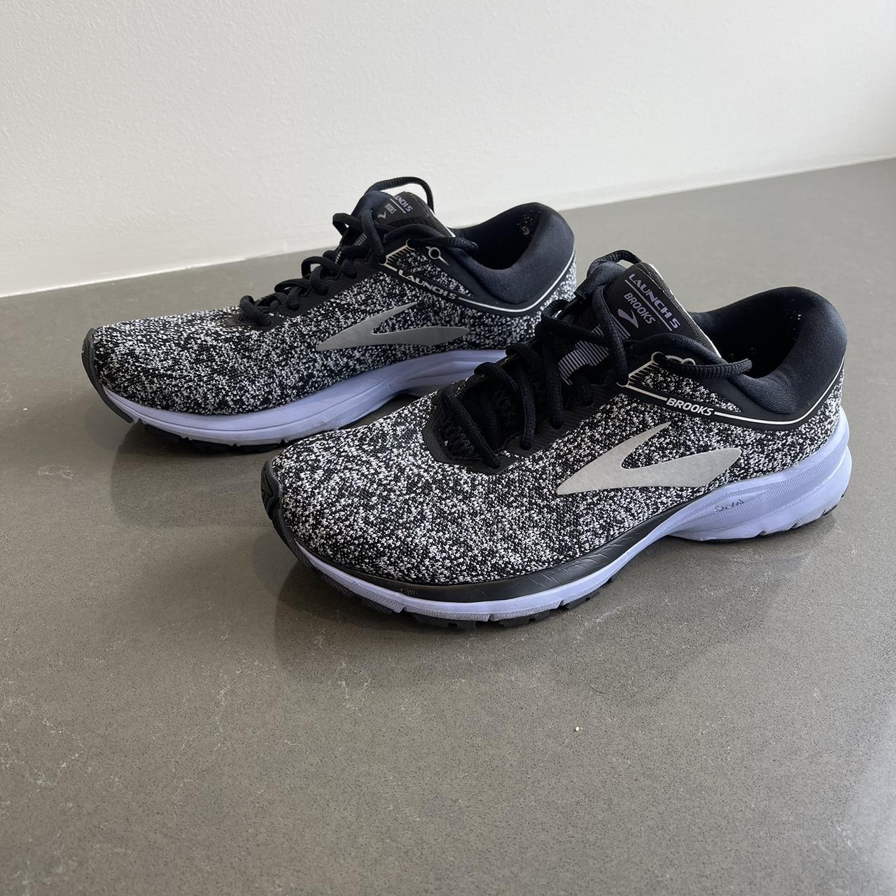 Brooks Launch 5 Size 9 Women’s Black and Purple... - Depop