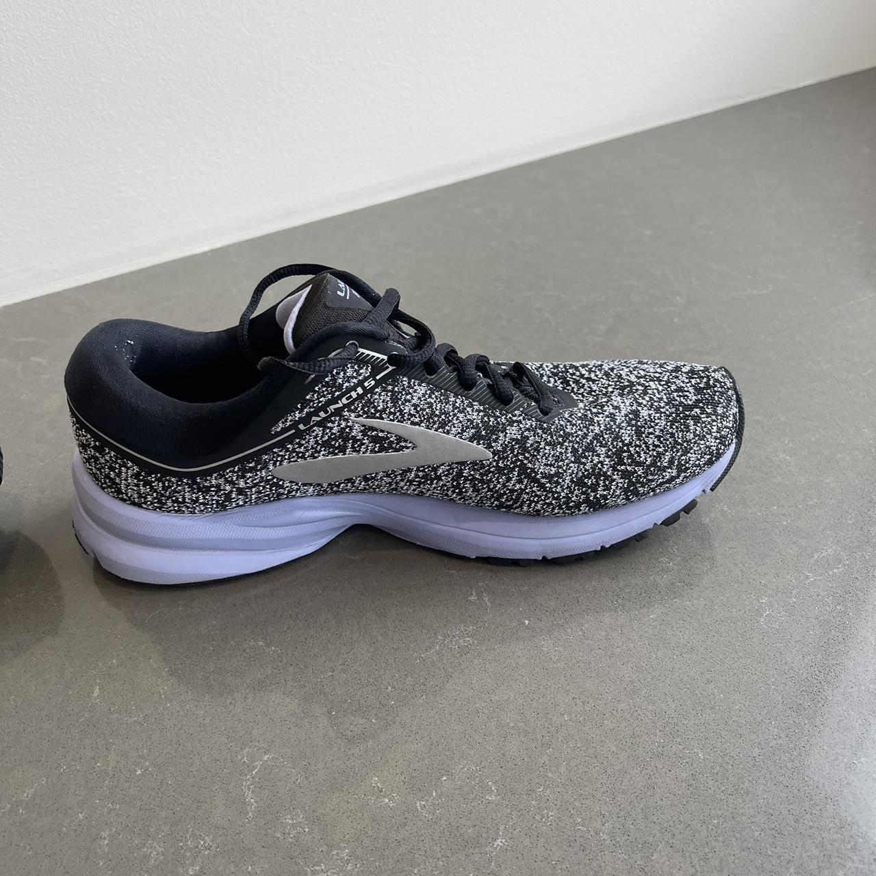 Brooks Launch 5 Size 9 Women’s Black and Purple... - Depop