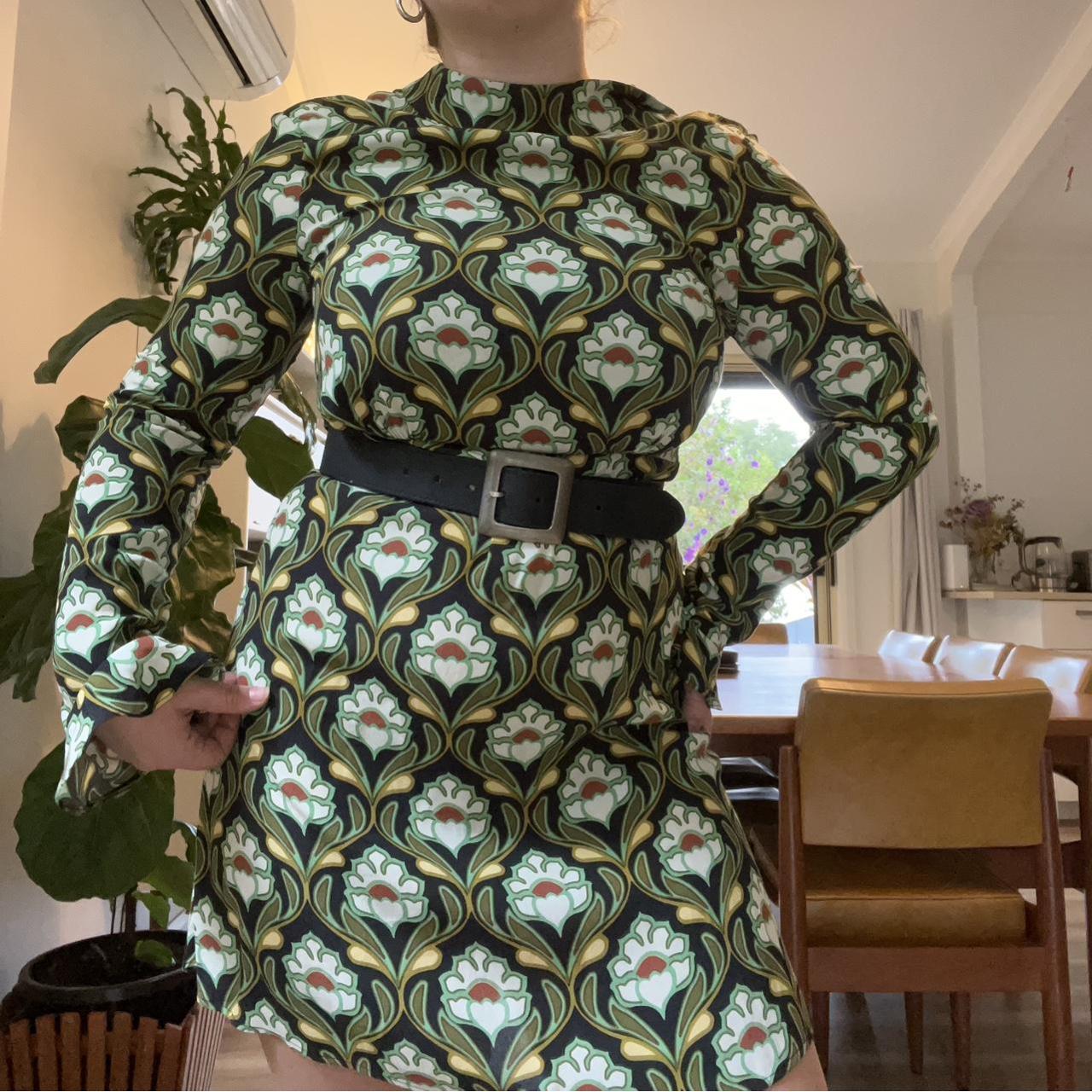 MANGO (MNG) Retro style mini dress medium 🪩 (Belt... - Depop