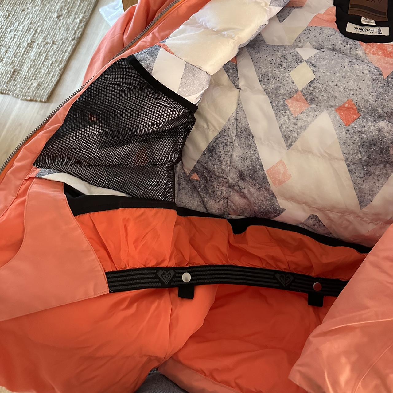 Roxy Dryflight Snow Jacket 15K Only worn once for a... - Depop