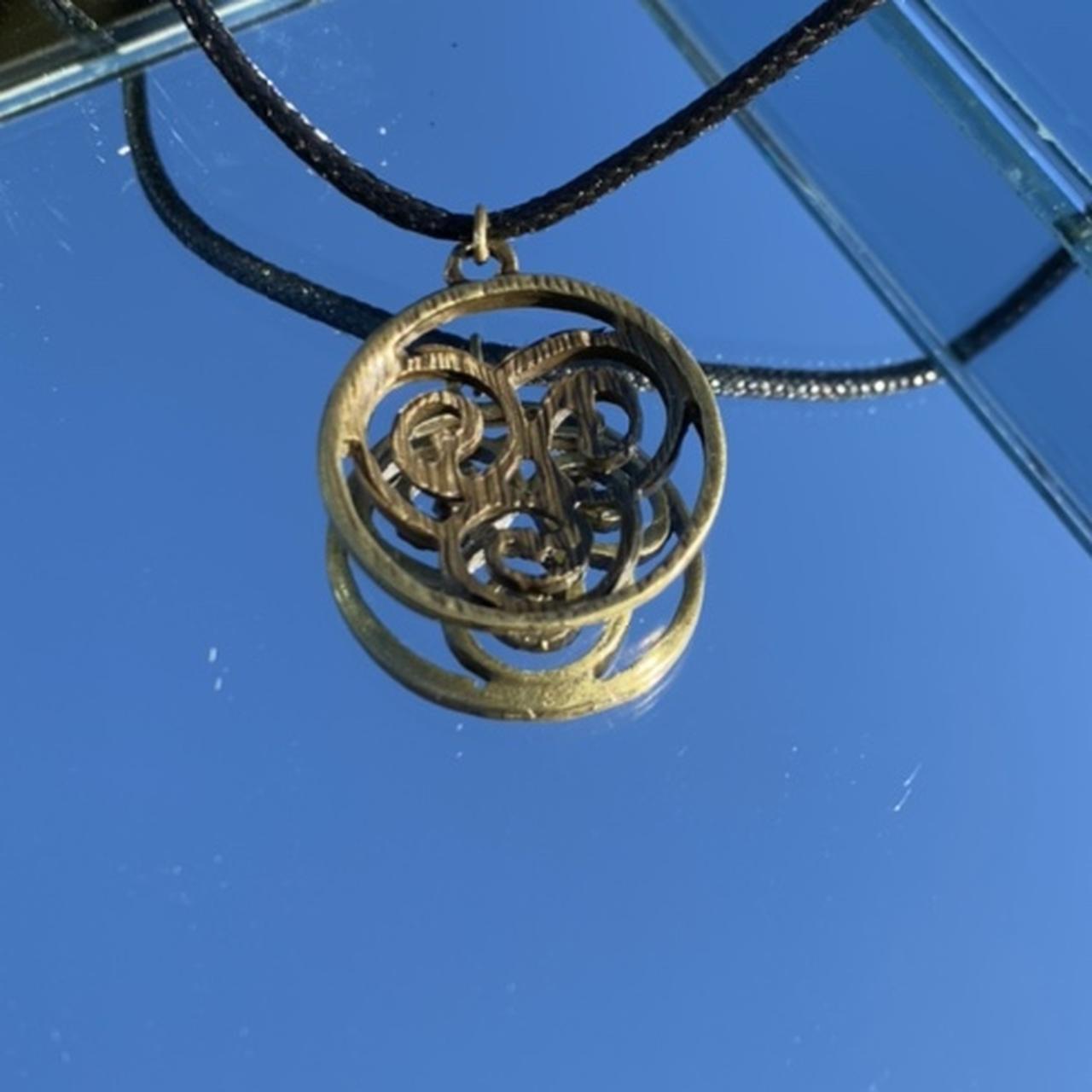 AVATAR AIR NOMAD NECKLACE Y2K AVATAR THE LAST... - Depop