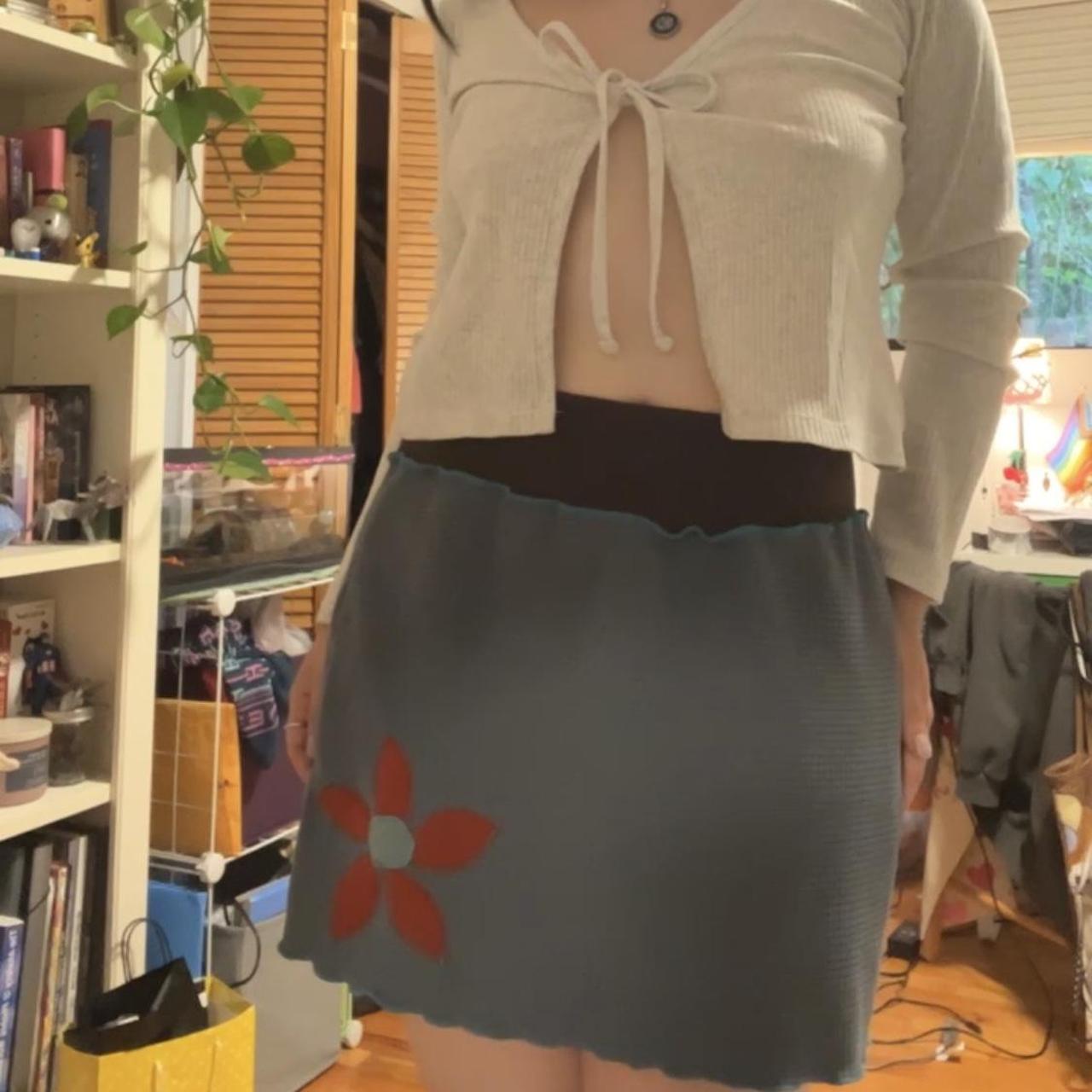 Adorable vintage mod 60s skirt with red flower... - Depop