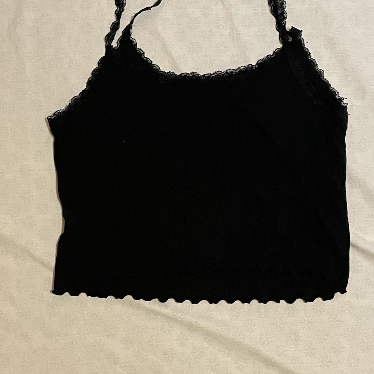 XL Colsie black lace trim ruffle hemmed cropped ... - Depop