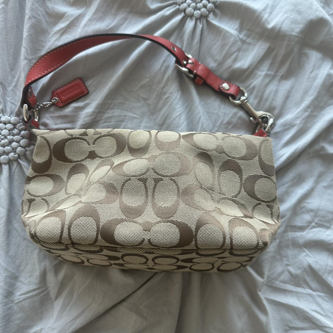 Vintage coach print shoulder bag with red details - Depop