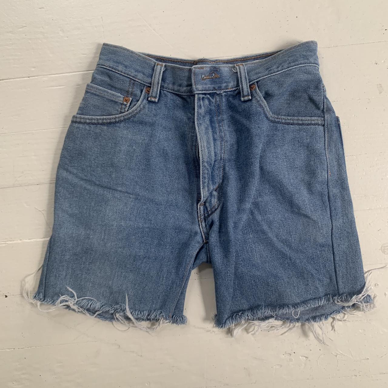 Cutoff levi shorts, fits 24-25. Super soft denim! - Depop