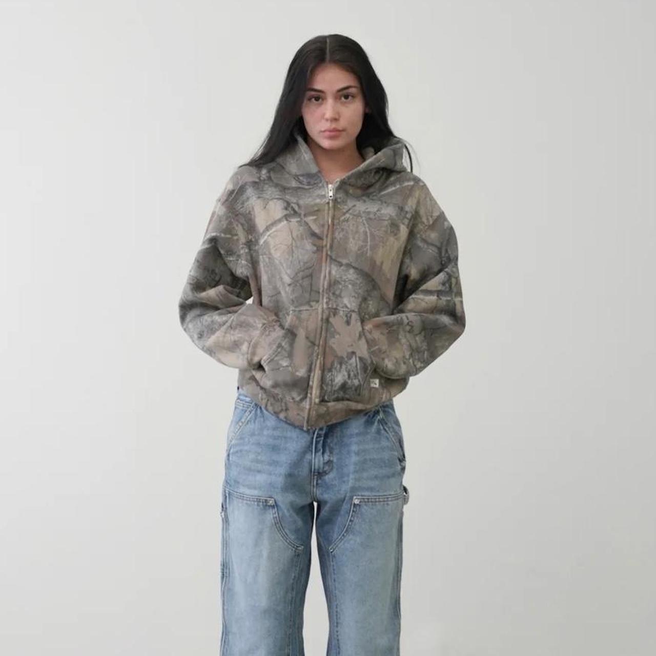 Akimbo real tree zip up - Size Small, barely worn,... - Depop