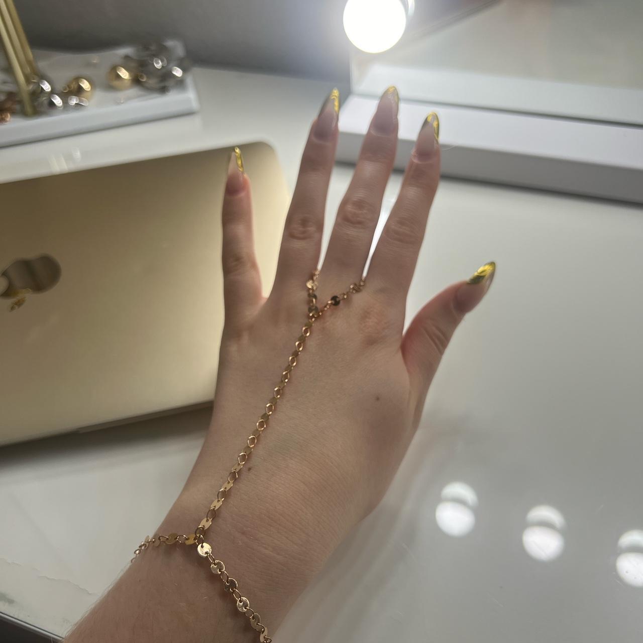 the cutest brand new never worn rose gold hand chain - Depop