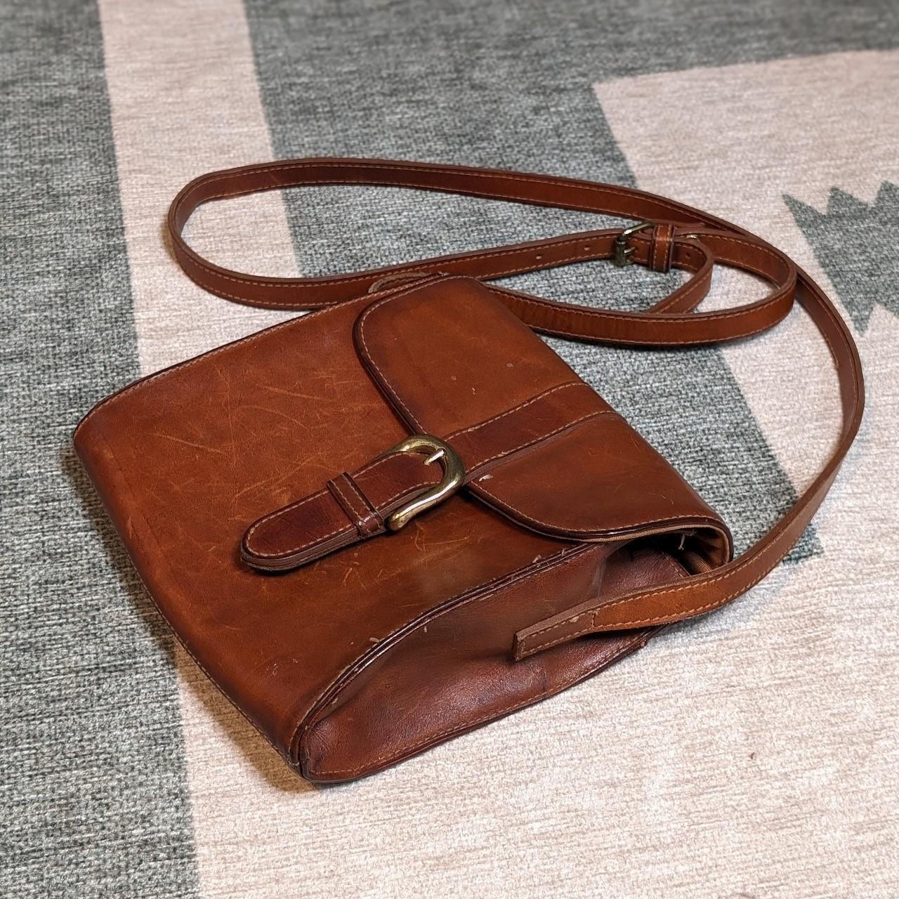 Vintage G. H. Bass & Co. leather shoulder bag. Cute... - Depop