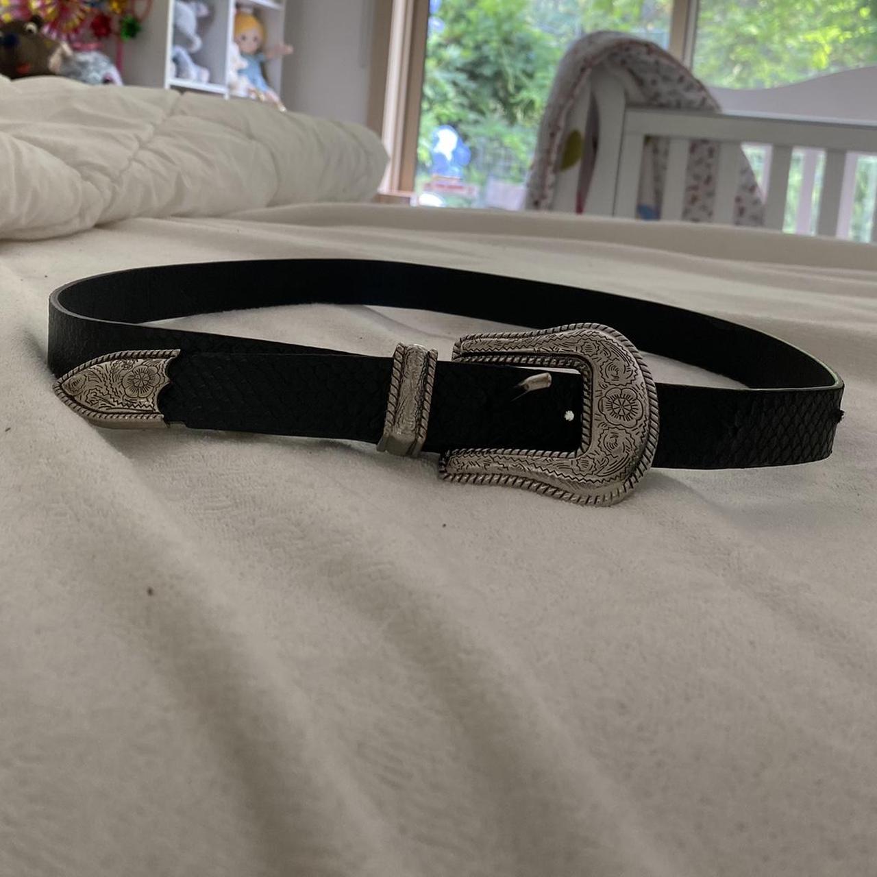 Supre 🫶🏻 western buckle belt worn a few times so cute... - Depop