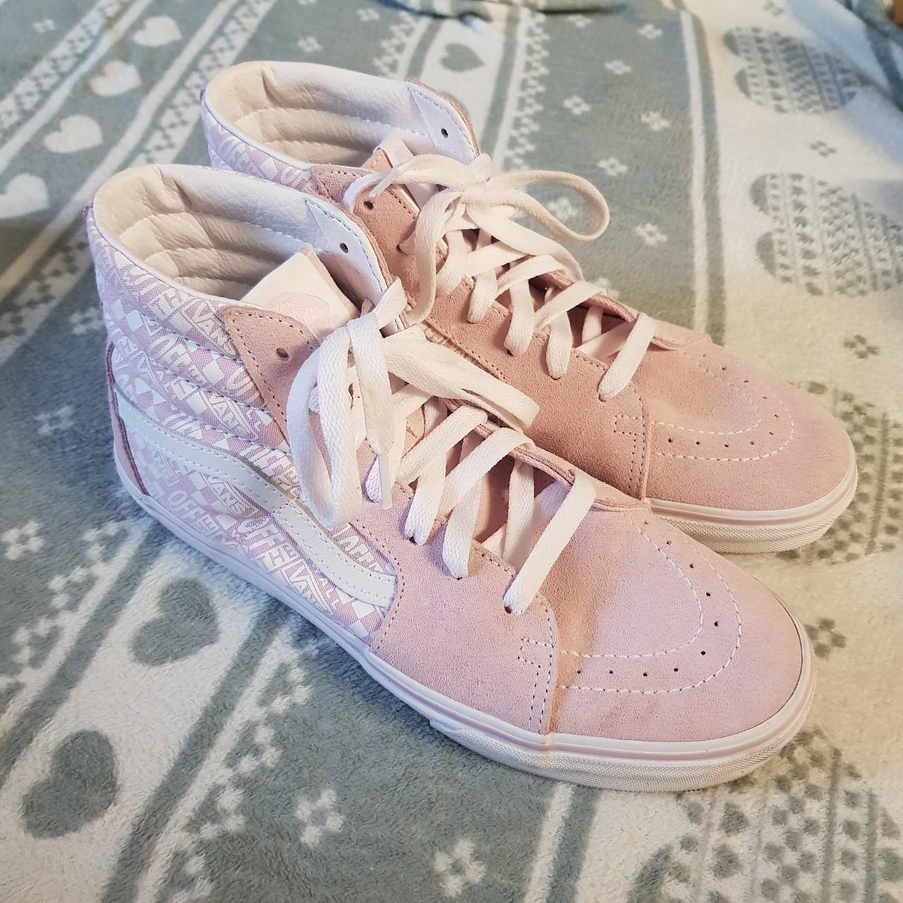 Vans Women's Pink and White Trainers | Depop