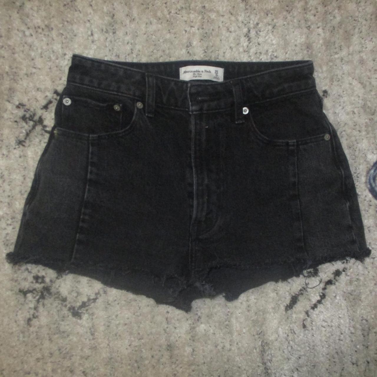 adorable abercrombie “the mom high rise” shorts!!... - Depop