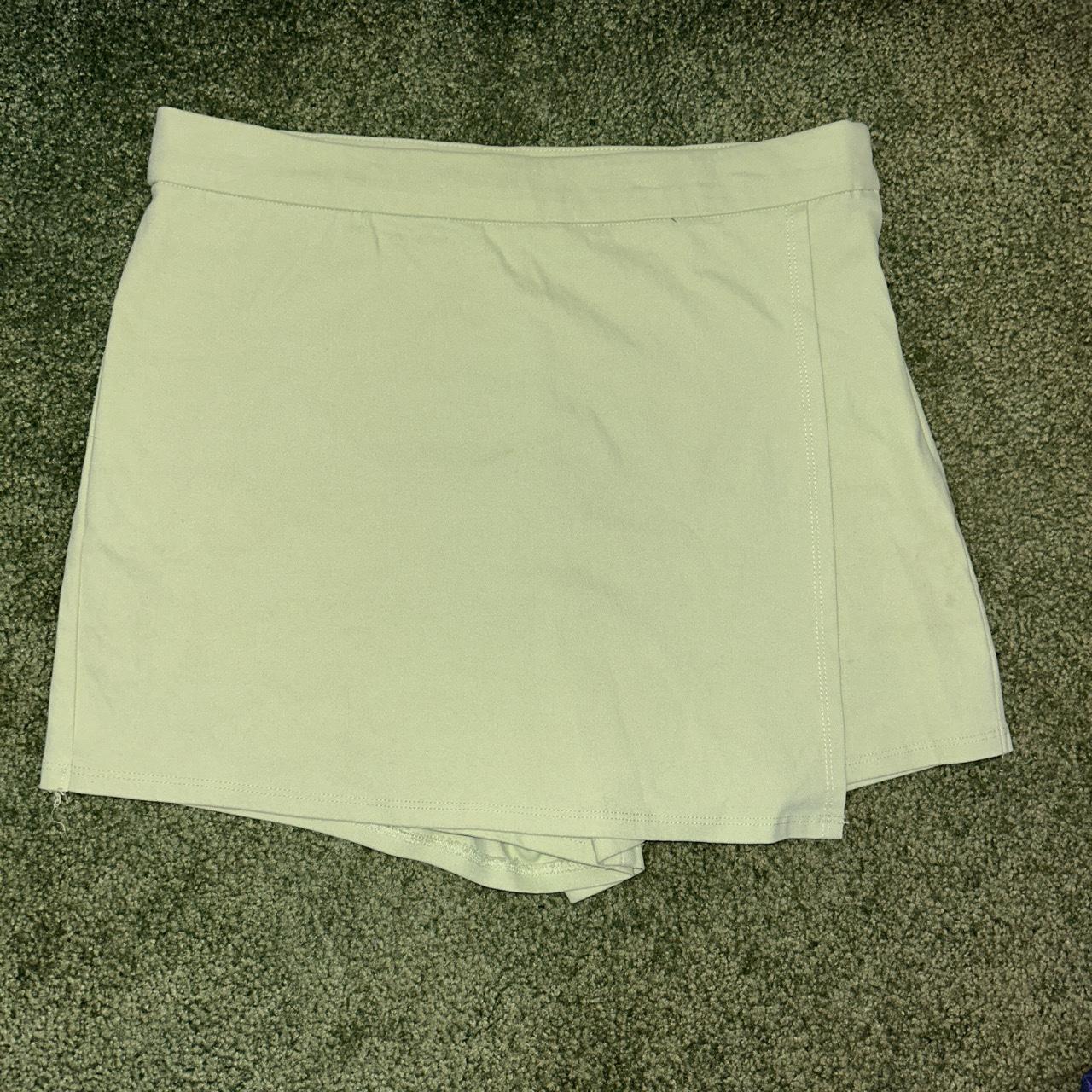 Garage Green Mini Skort Size Large Zipper and clasp... - Depop
