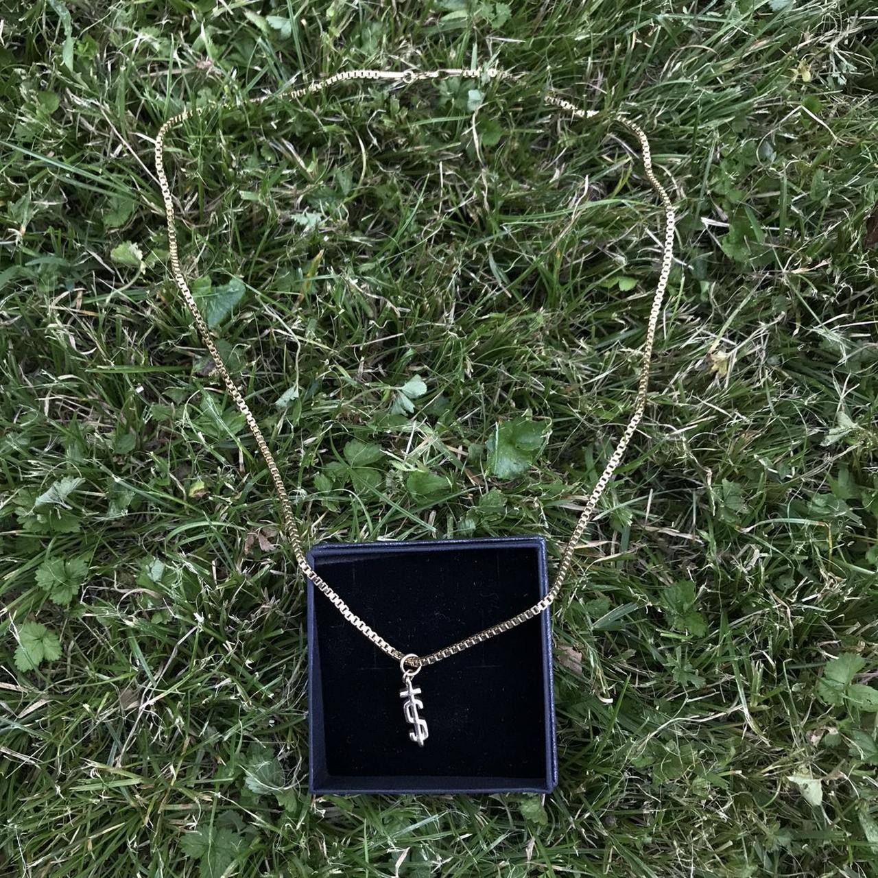 El Señor NYC chain Used but still has tons of life... - Depop