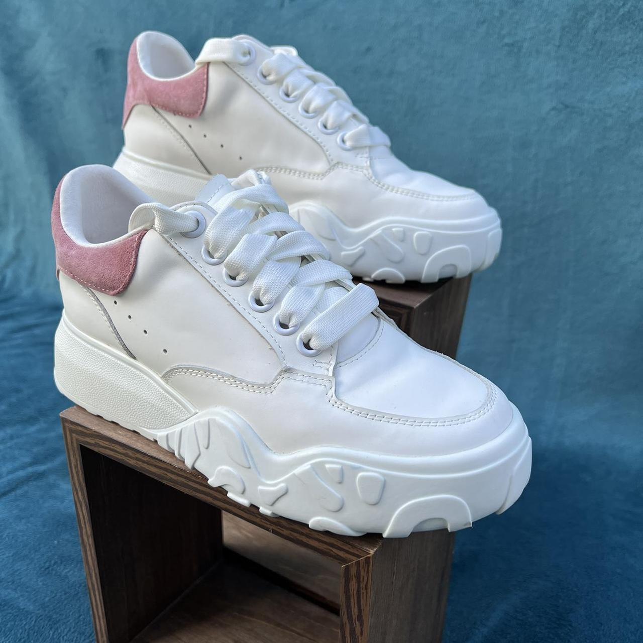 Alexander McQueen Women's White and Pink Trainers | Depop