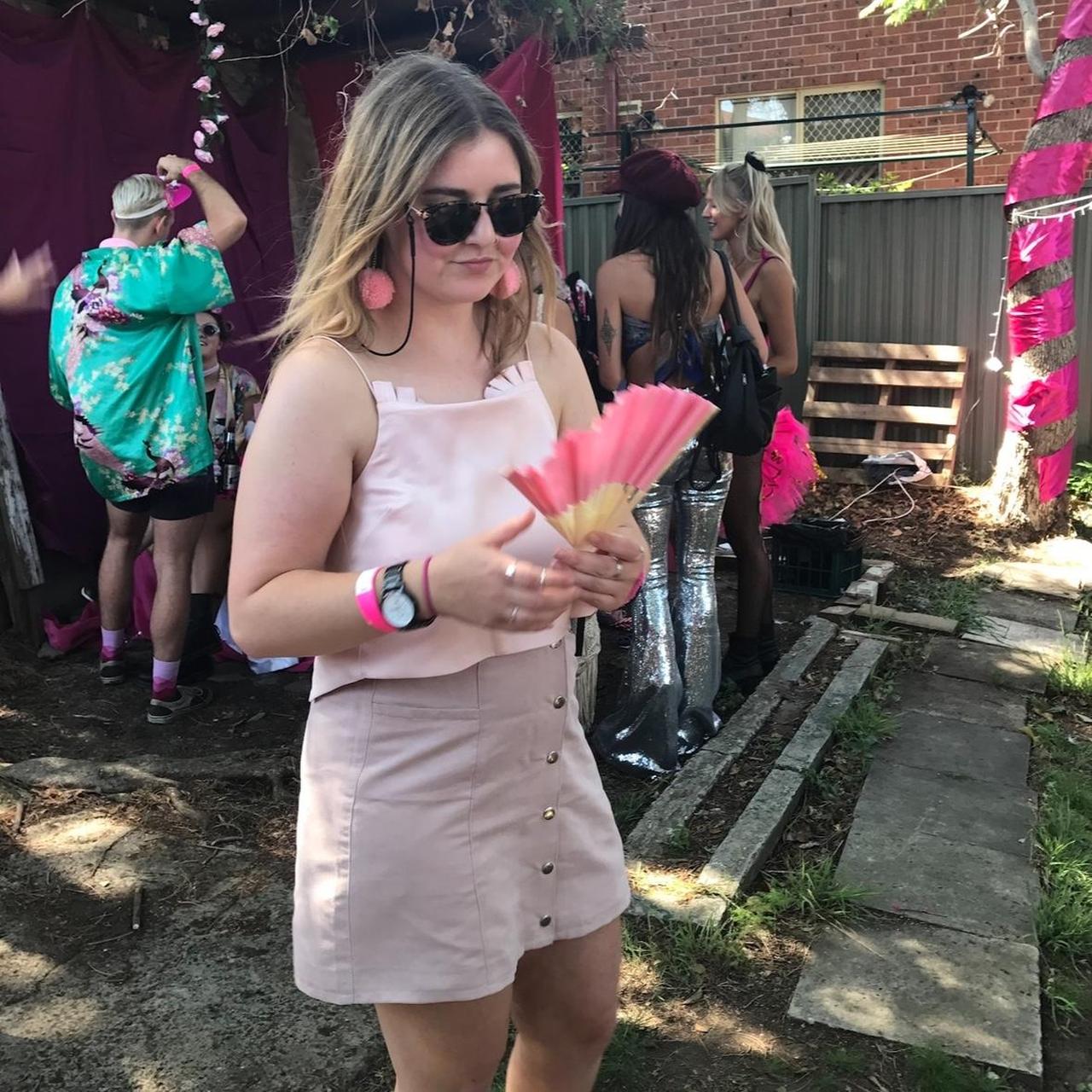 Hansel & Gretel pink tie top. Size 1 however would... - Depop