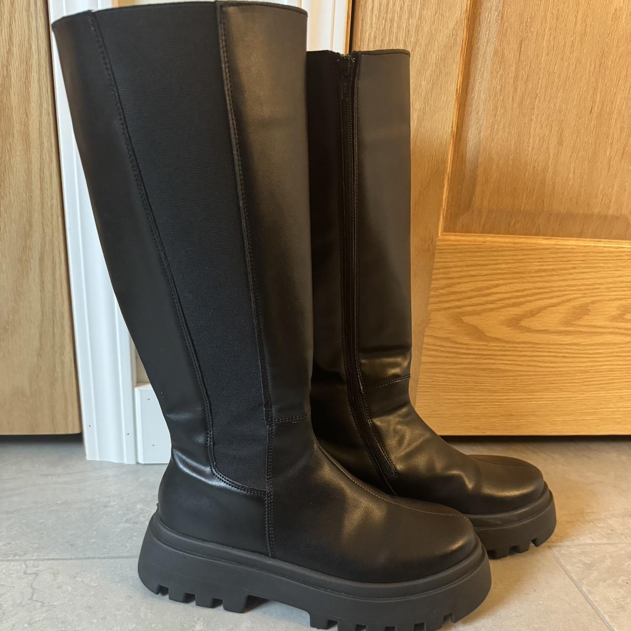 ASOS Platform Chunky Boot Great condition and very... - Depop