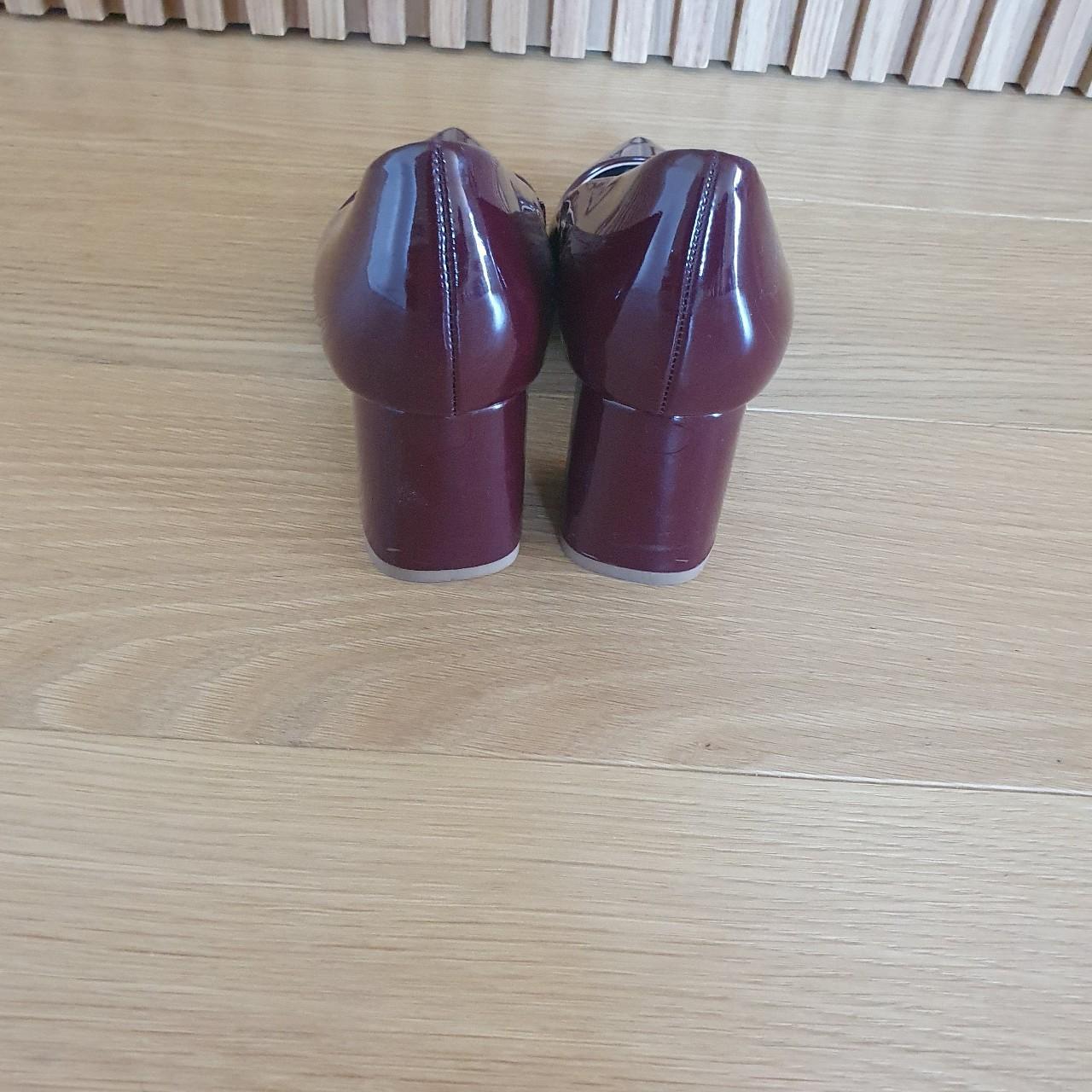 Décolleté basse Zara effetto verniciato, indossate... - Depop