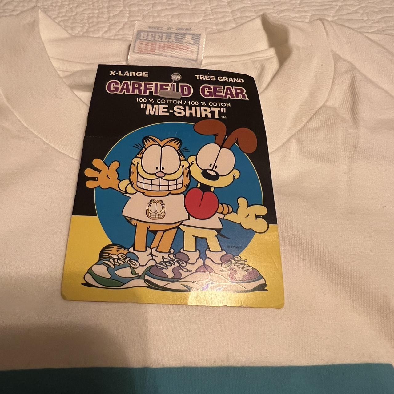 90’s Garfield shirt WITH Tags Size XL No cracking... - Depop