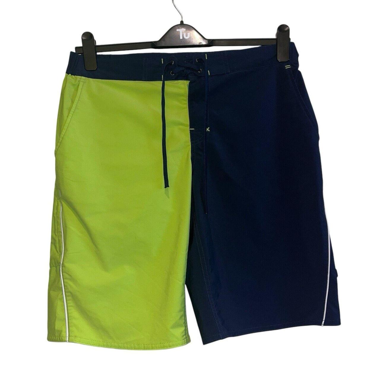 y2k Streetwear Style Phenix Size UK 14-16 Bermuda... | Depop