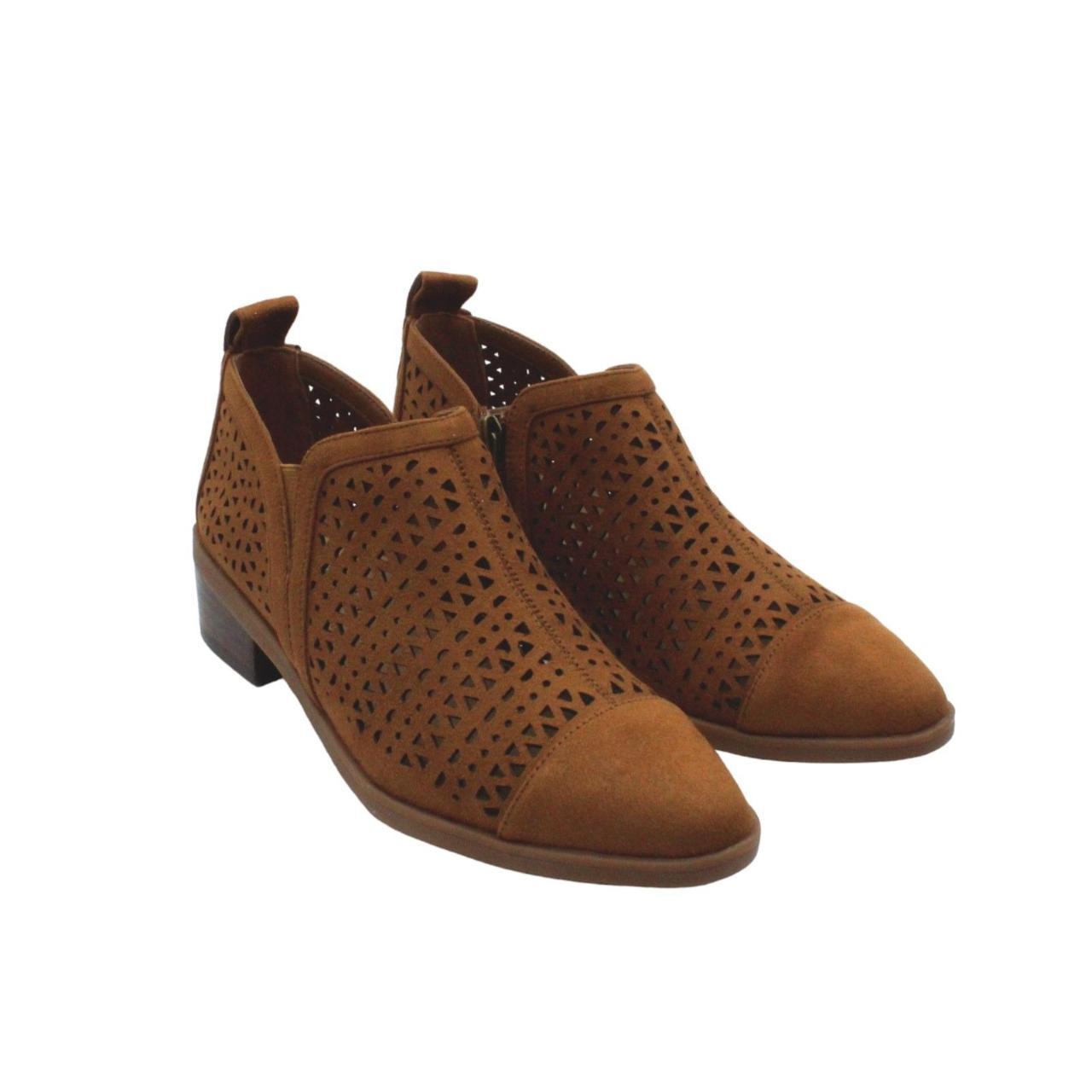 Bella Vita Ashlyn II Chop Out Boots Booties are so... - Depop