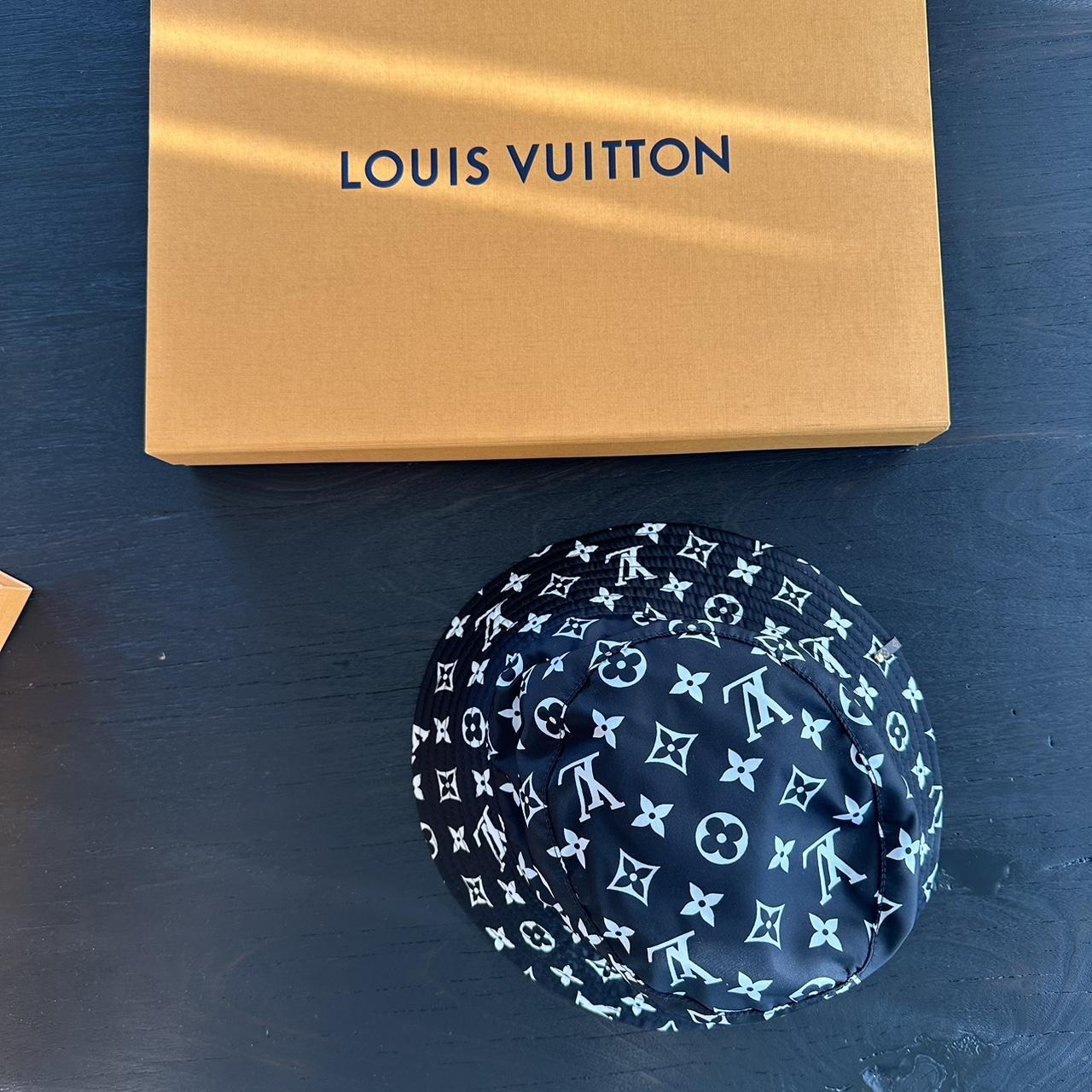 Louis Vuitton BOB MNG NOIR BLANC Reversable black... - Depop