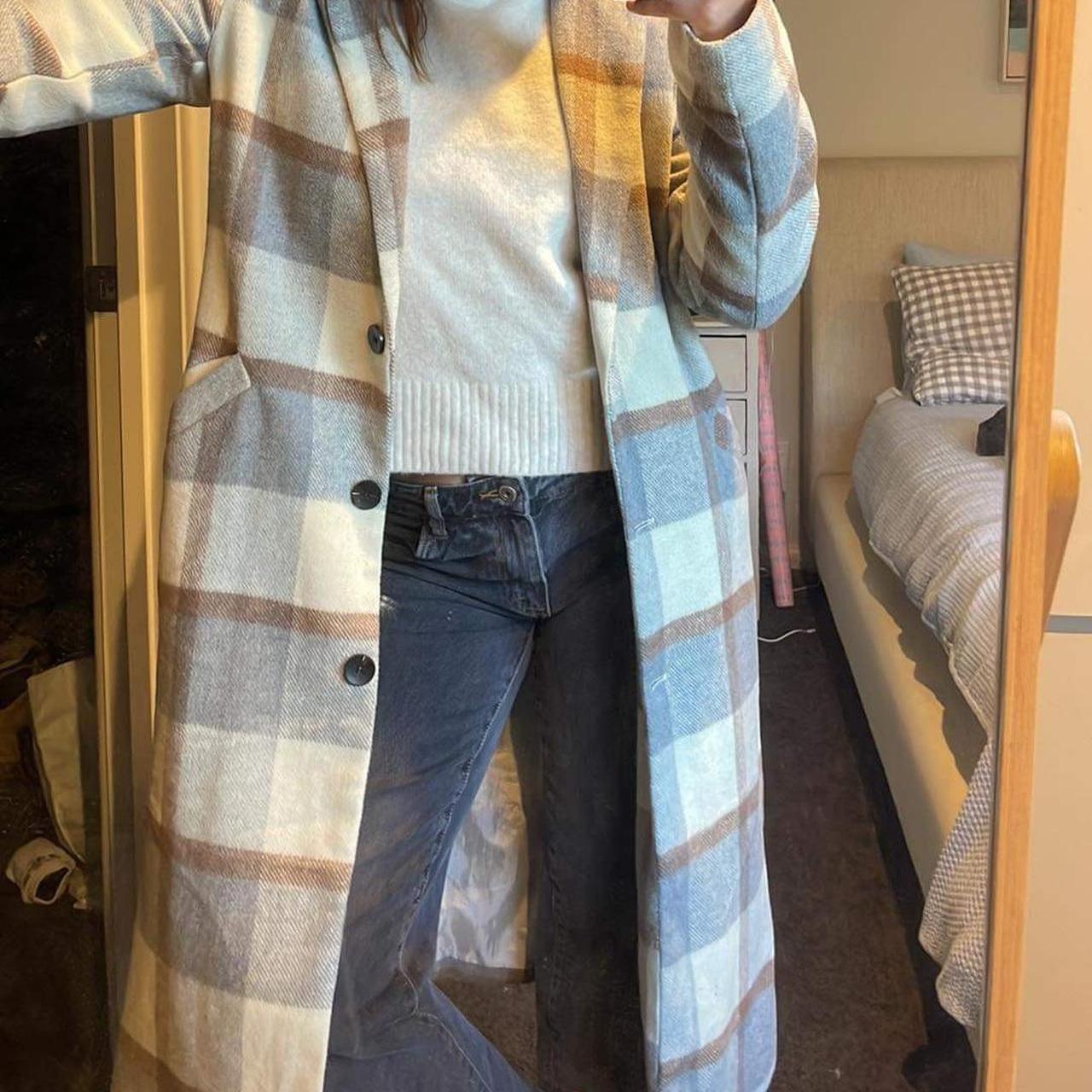 Stunning oversized shacket!! I’m usually an 8/10 & 5... | Depop