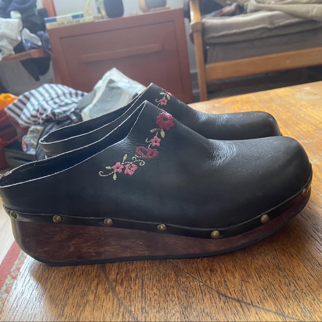 Gap brown leather mules with floral embroidery So... - Depop