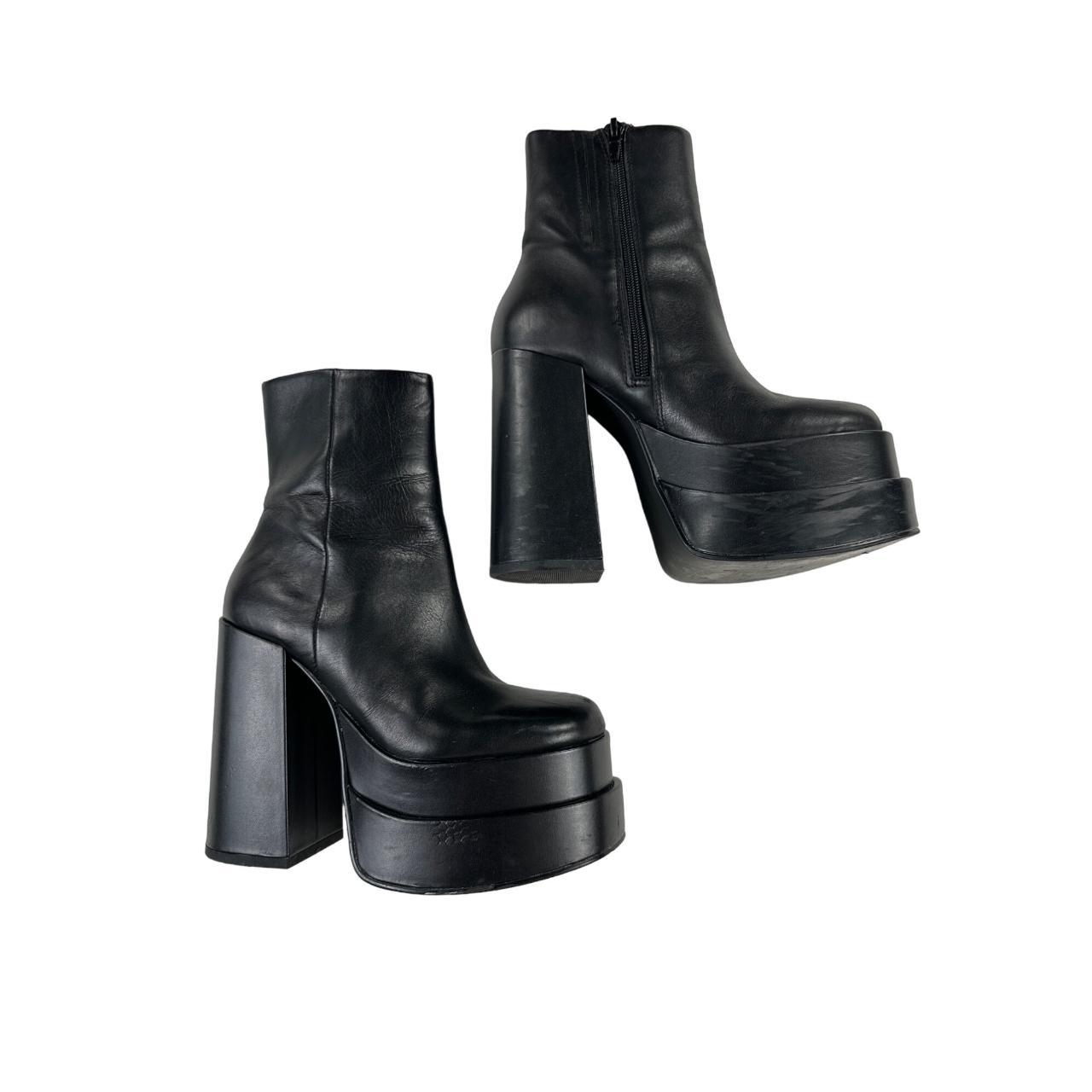 Steve Madden - Cobra Platform Leather Ankle Boots in... - Depop