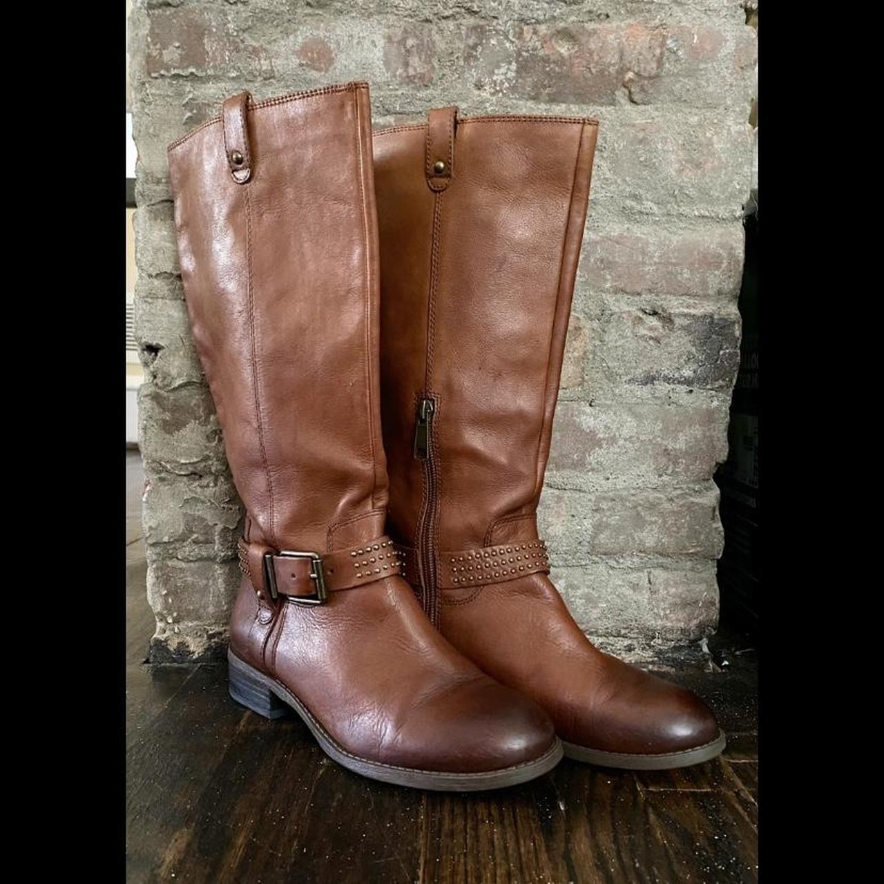Tan leather riding boots with zipper closure. Well... - Depop