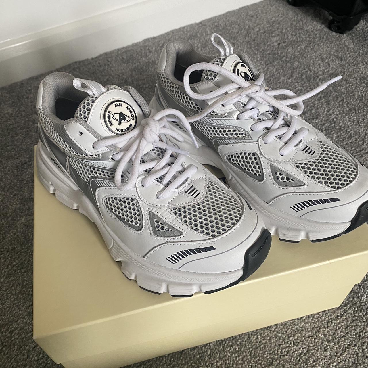 Axel Arigato marathon runner trainers UK size 4,... - Depop