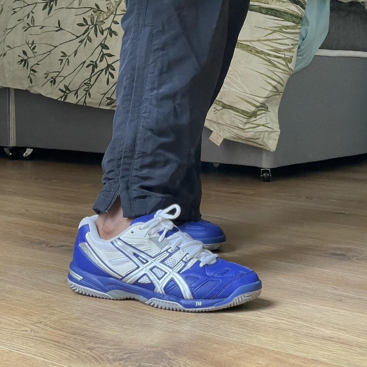Blue and white ASICS trainers - Depop