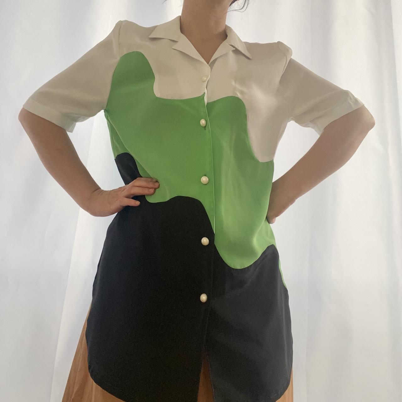 Beautiful true vintage button down shirt... - Depop