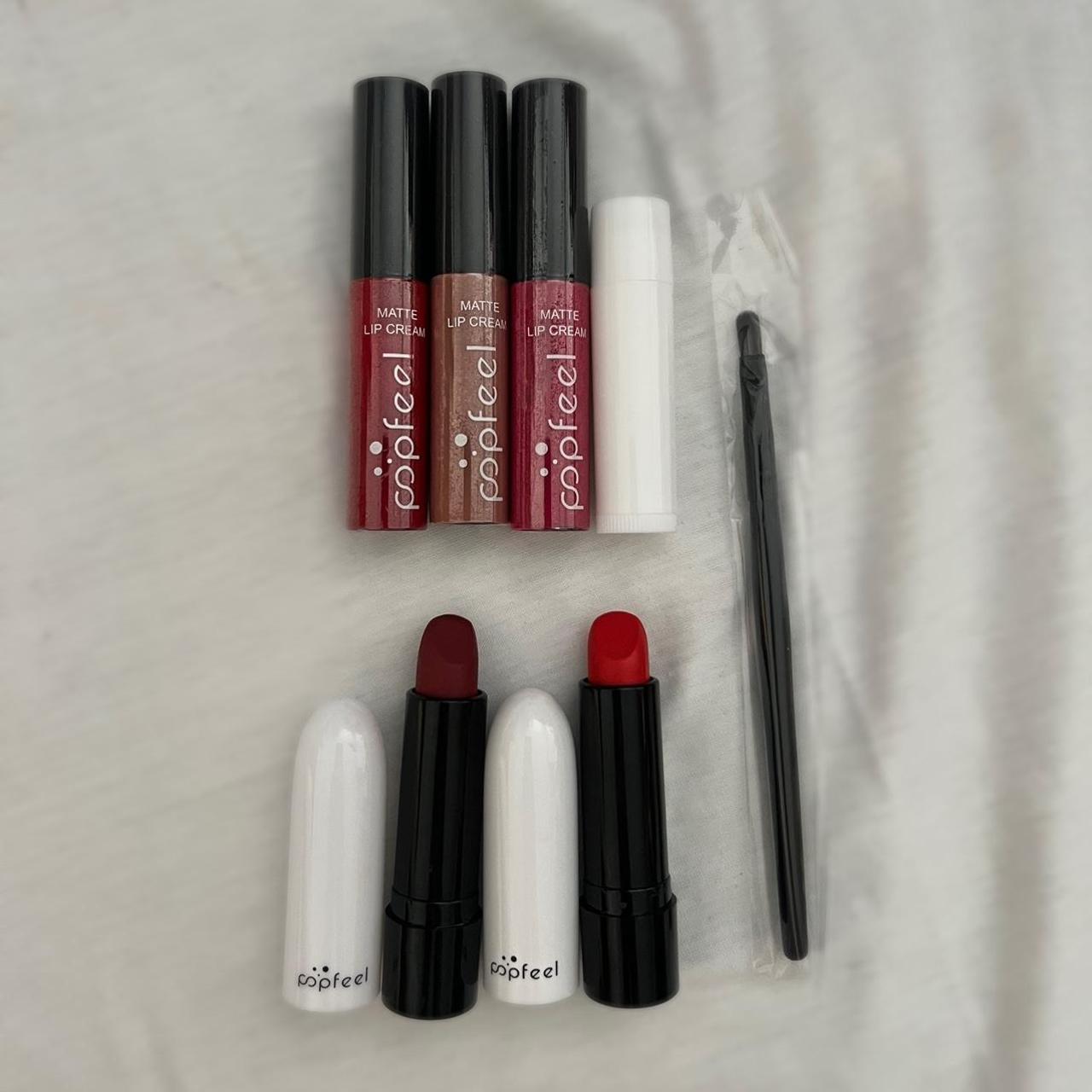 Lip kit set - 2 matte lipsticks - 3 lipgloss - 1... - Depop
