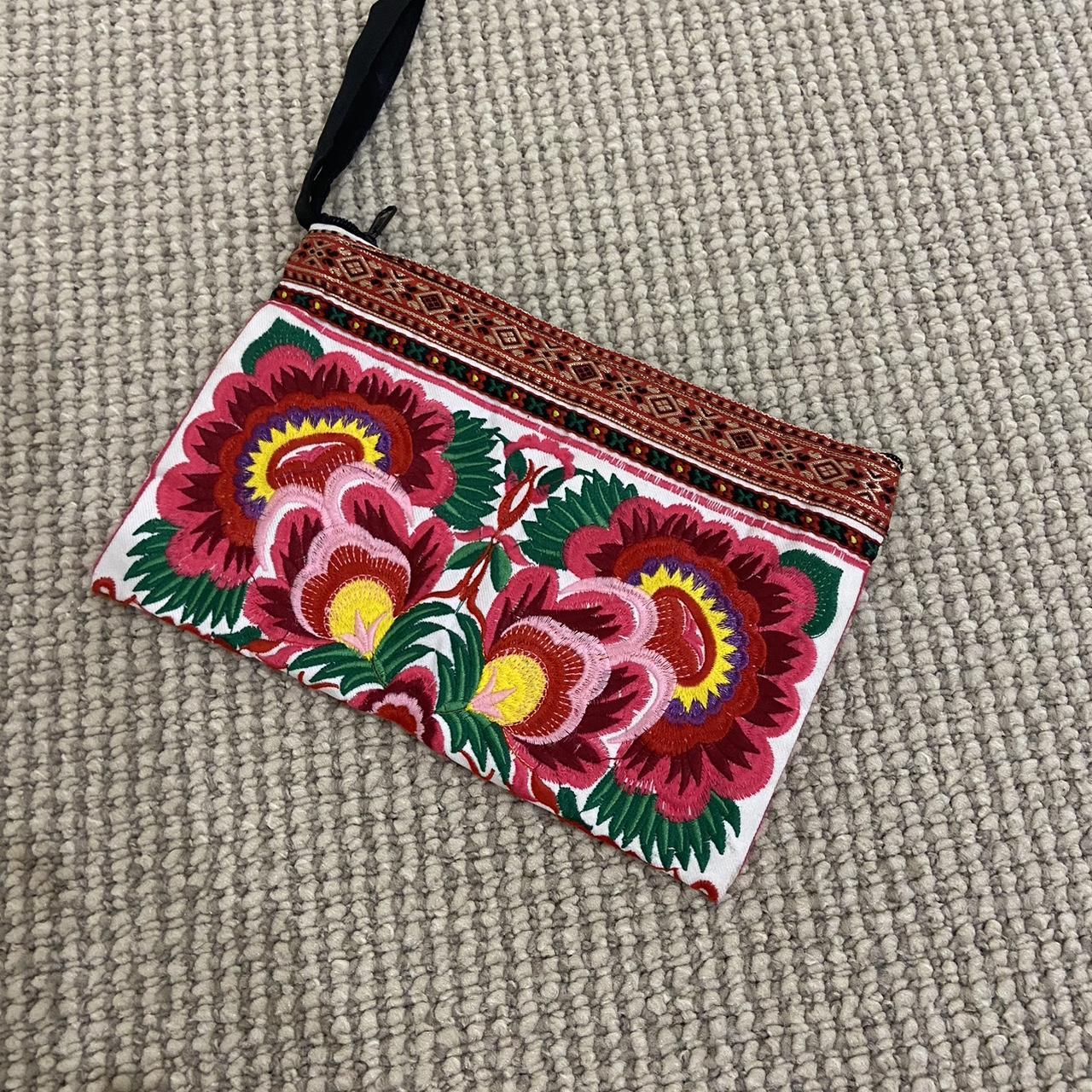 Colourful pouch - Depop