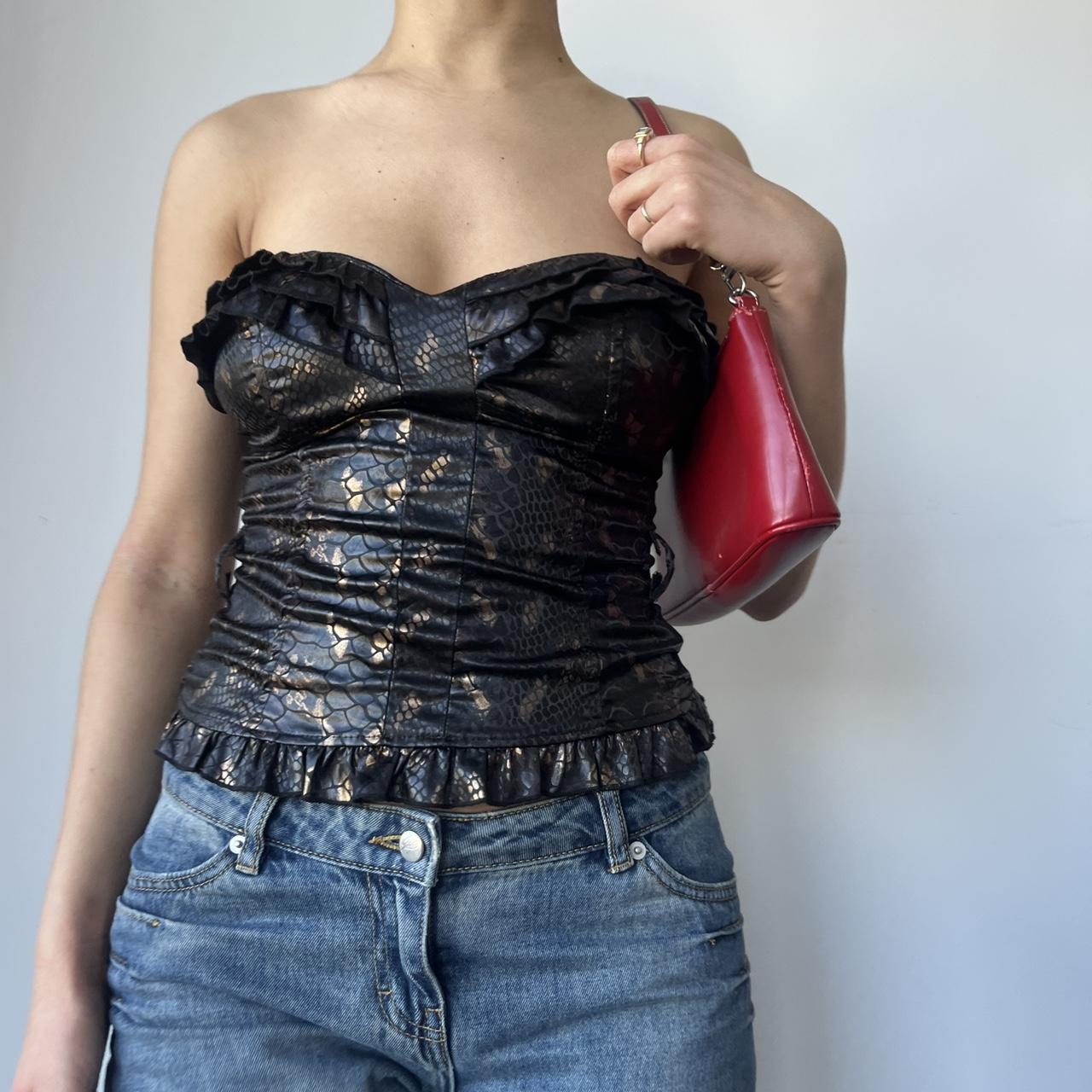 Strapless snake corset 🖤 Very delicate,... - Depop