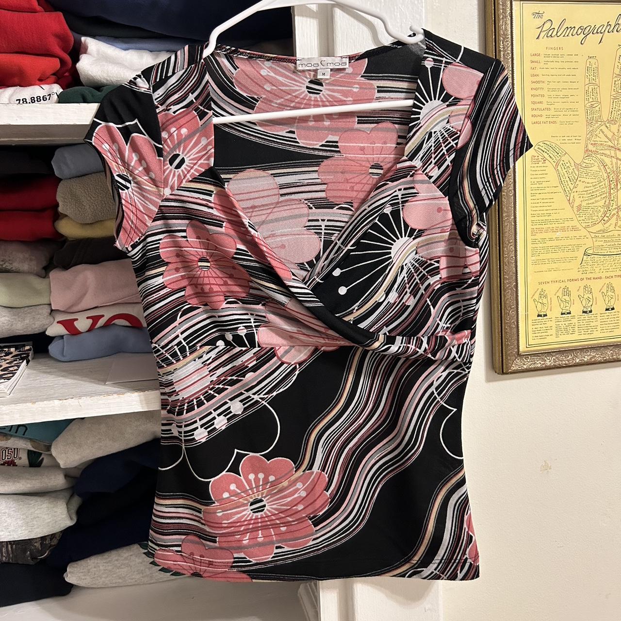 adorable moa moa top! best fits small / medium.... - Depop