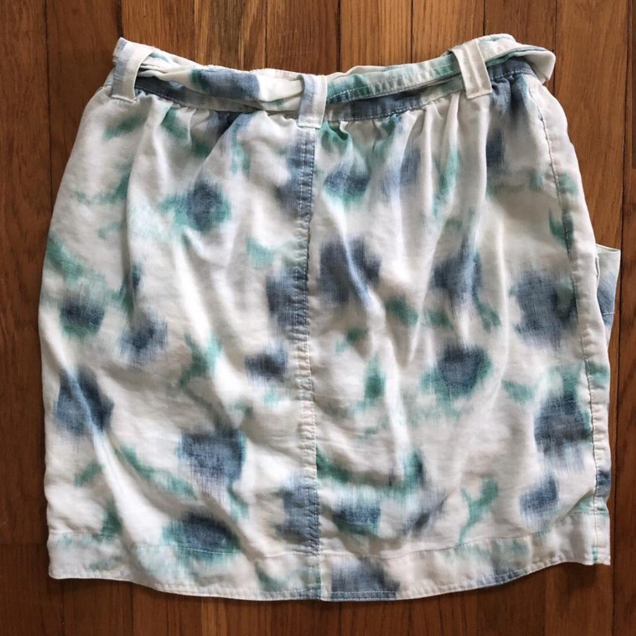 Anthropologie Generra skirt with big front pockets.... - Depop