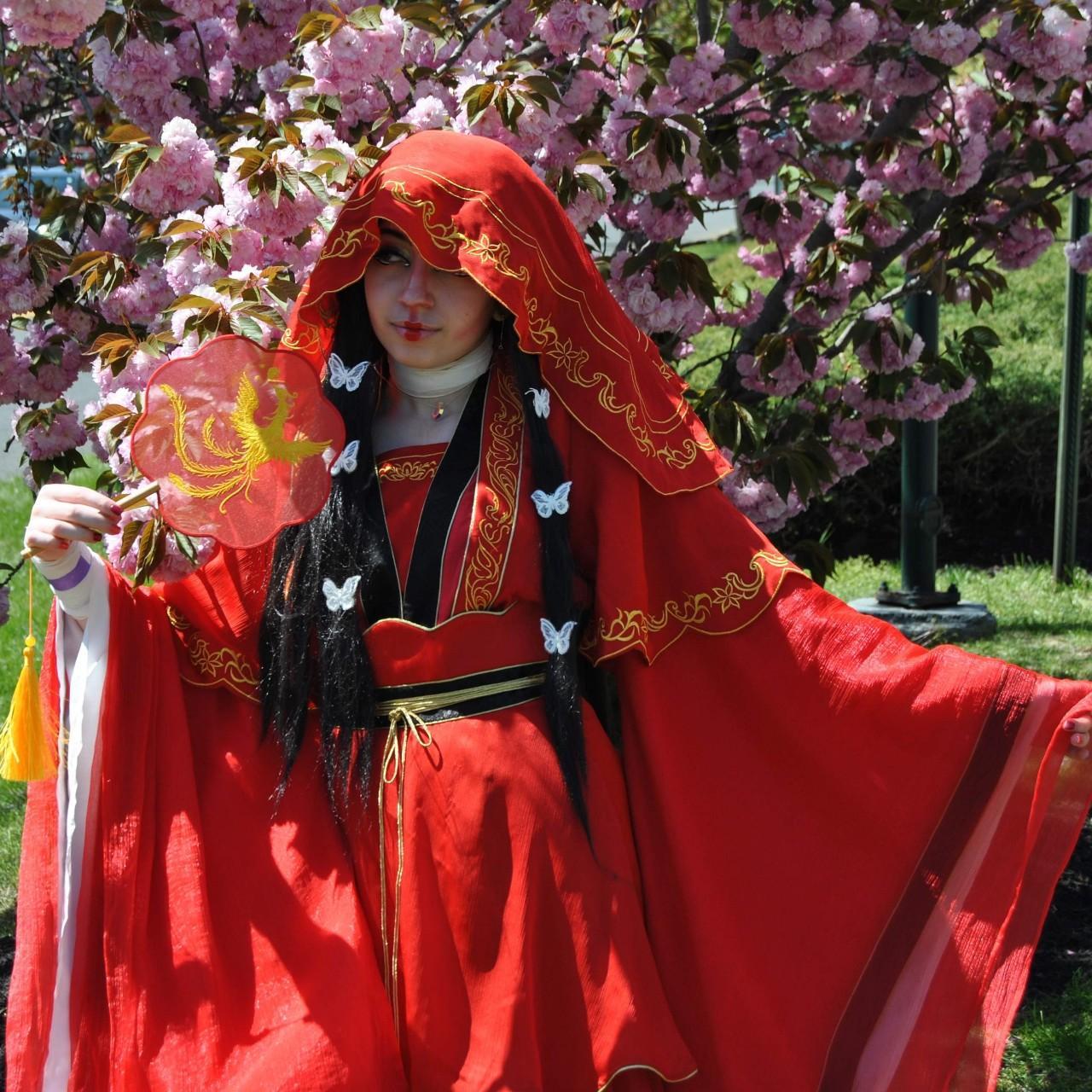 Women's Red and Gold Fancy-dress | Depop