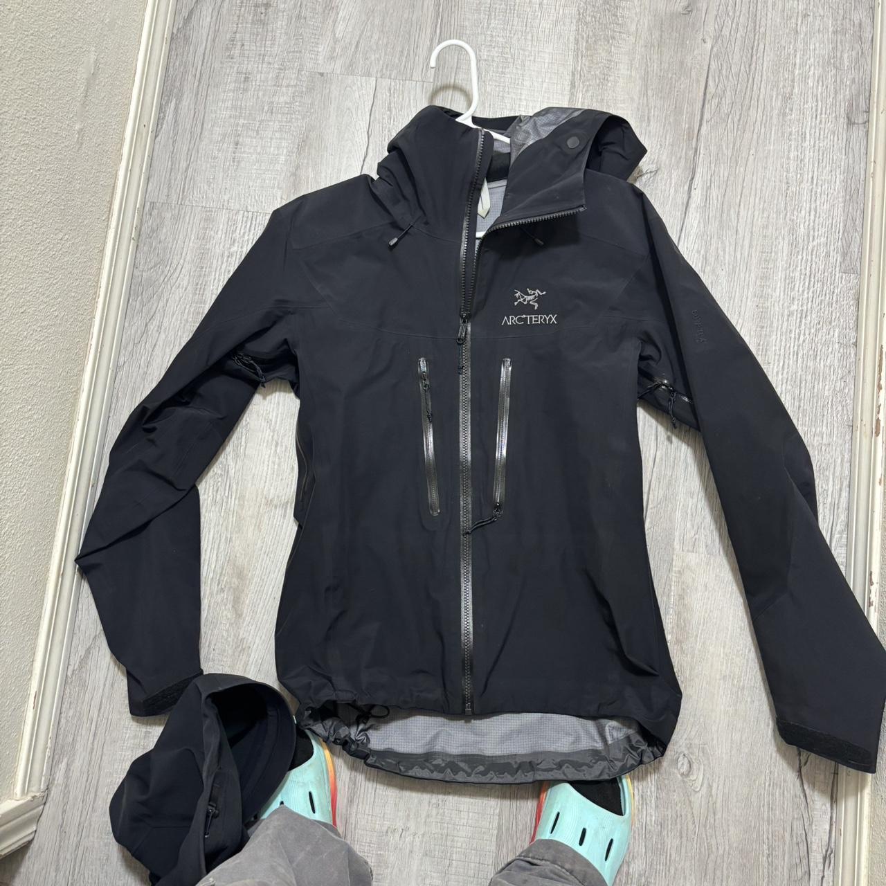 Men’s Arcteryx alpha ar Used but in excellent... | Depop