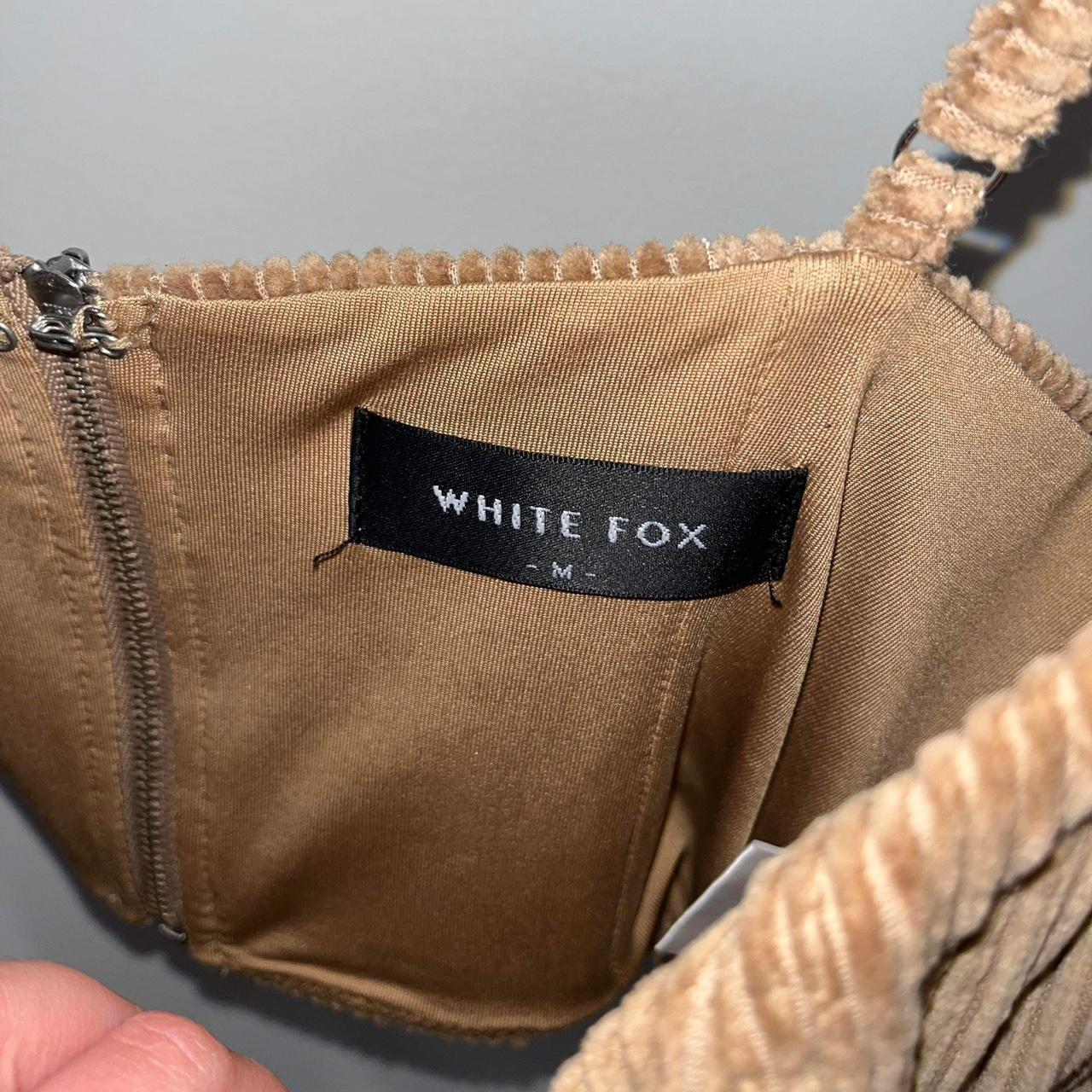 White fox beige crop top Size 10 - Depop