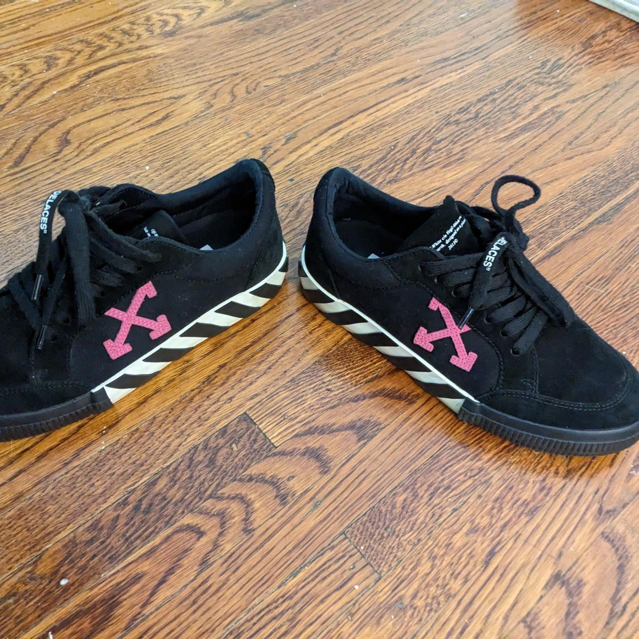 Off-White Men's Black and White Trainers | Depop