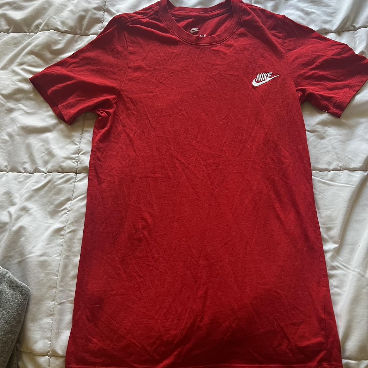 Red Nike shirt. Size XS men - Depop