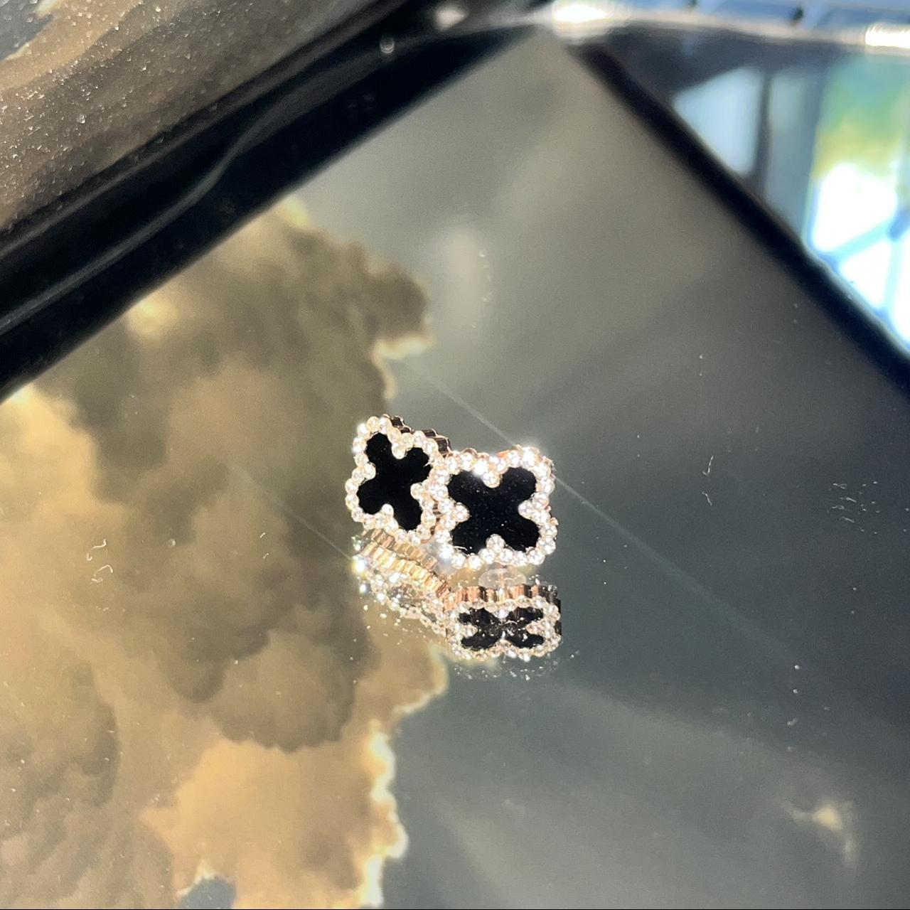 Van Cleef & Arpels Women's Gold and Black Jewellery | Depop