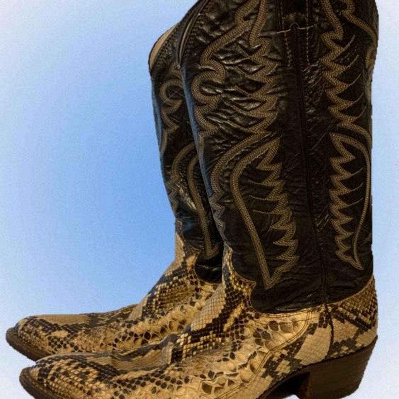 VINTAGE Justin men’s snake skin cowboy boots size... - Depop